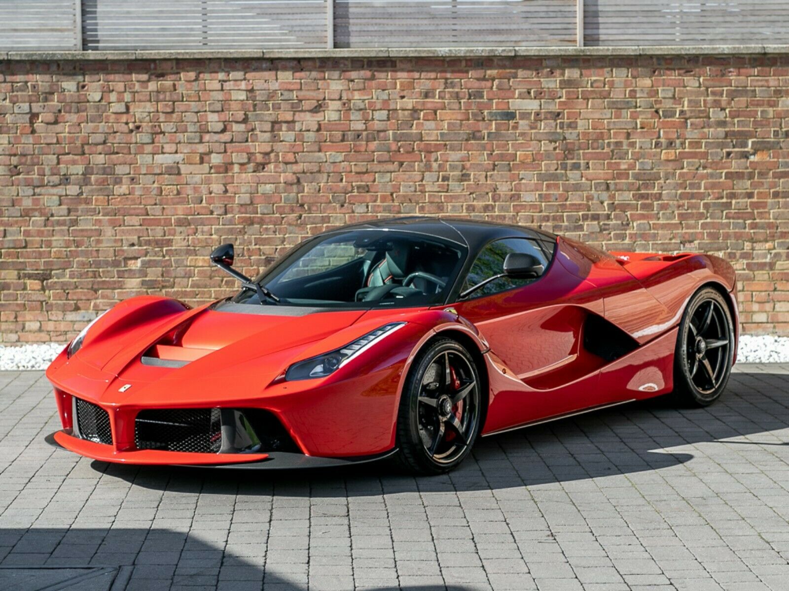 スーパーカー特集｜Ferrari LaFerrari(フェラーリ ラ・フェラーリ) | YMワークス：輸入車の並行輸入・車検・整備・修理 ...